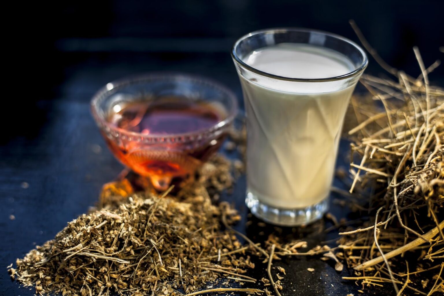 Milky Sweetness: Unveiling the Secret Benefits of Honey and Milk - All ...